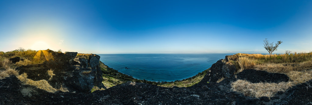 At the crest - Vomo Island - Fiji 360 Panorama | 360Cities