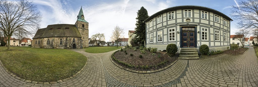 Springe An Der Kirche 360 Panorama | 360Cities
