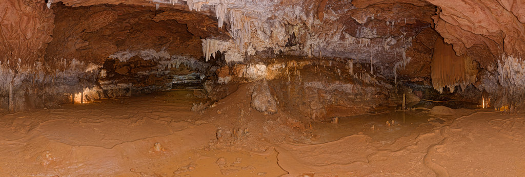 Treves Cave, Trèves, Gard, France 360 Panorama | 360Cities