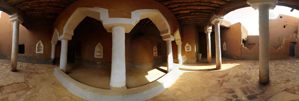 mousque-in-old-towon-Ushayqir 360 Panorama | 360Cities