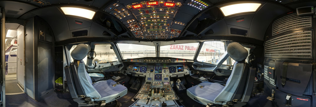 Airbus A321-271NX - cockpit (12932) 360 Panorama | 360Cities