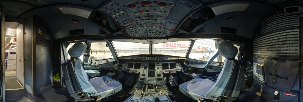 Airbus A321-271NX - cockpit (12933) 360 Panorama | 360Cities