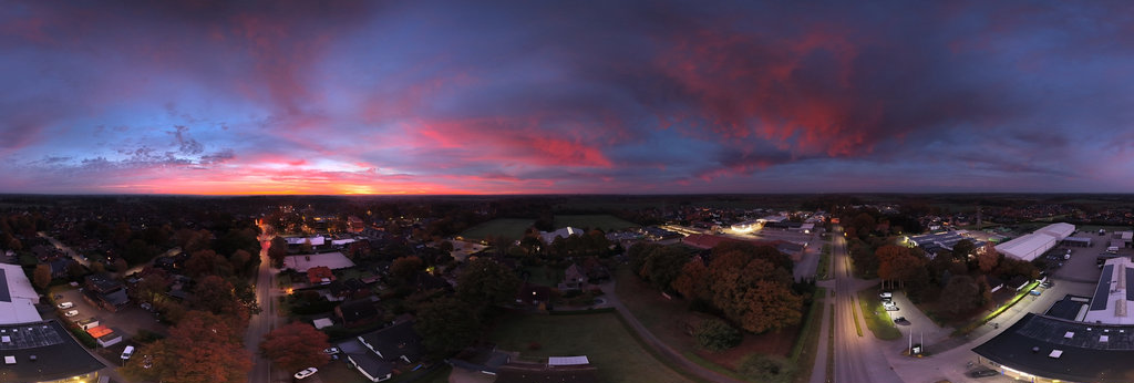 Witching hour in Ammerland: The blood-red dawn on Halloween day 360 ...
