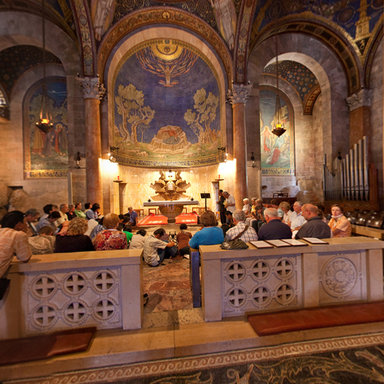 People Praying Around The World | 360Cities
